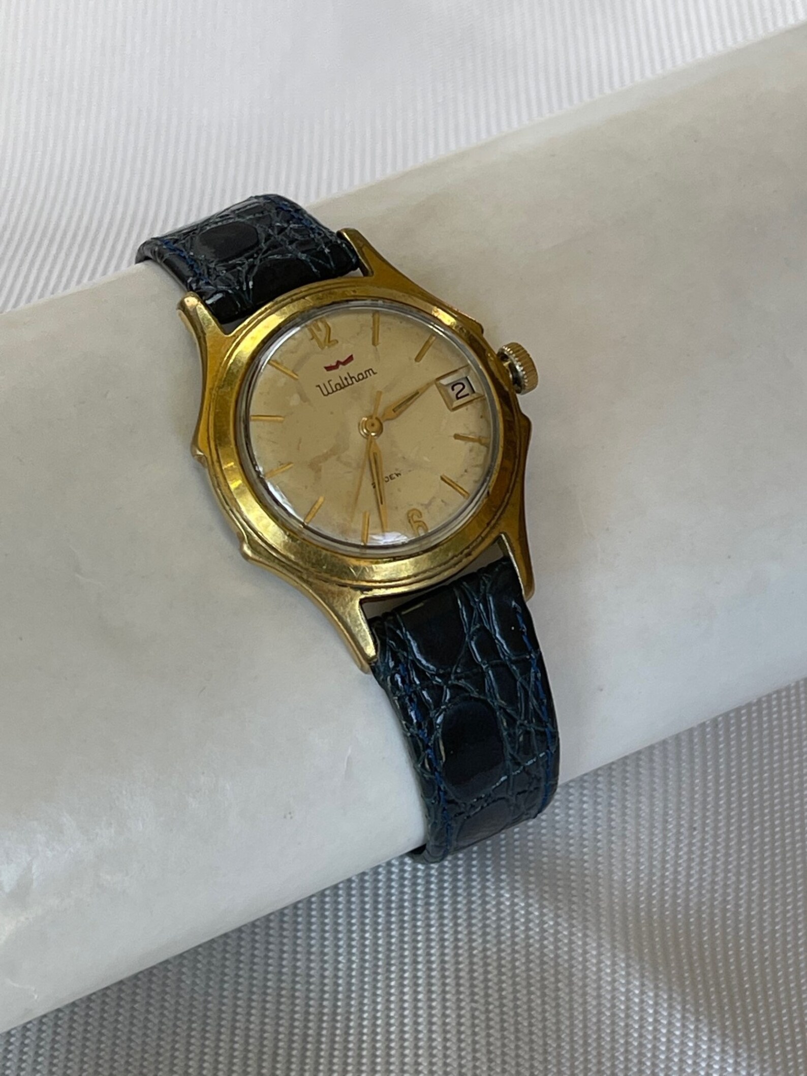 Waltham Calendar Date Dess Classic Gold Capped S/S Screw Down Back ...