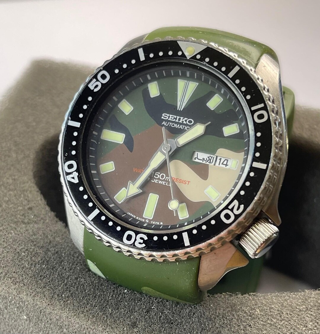 Seiko Automatic Calendar Day/date Diver Camouflage Color Dial Rubber ...