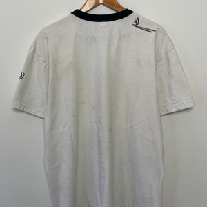 Vintage Y2K Volcom Surfwear Spell Out Graphic Ringer Tee Shirt (size ...