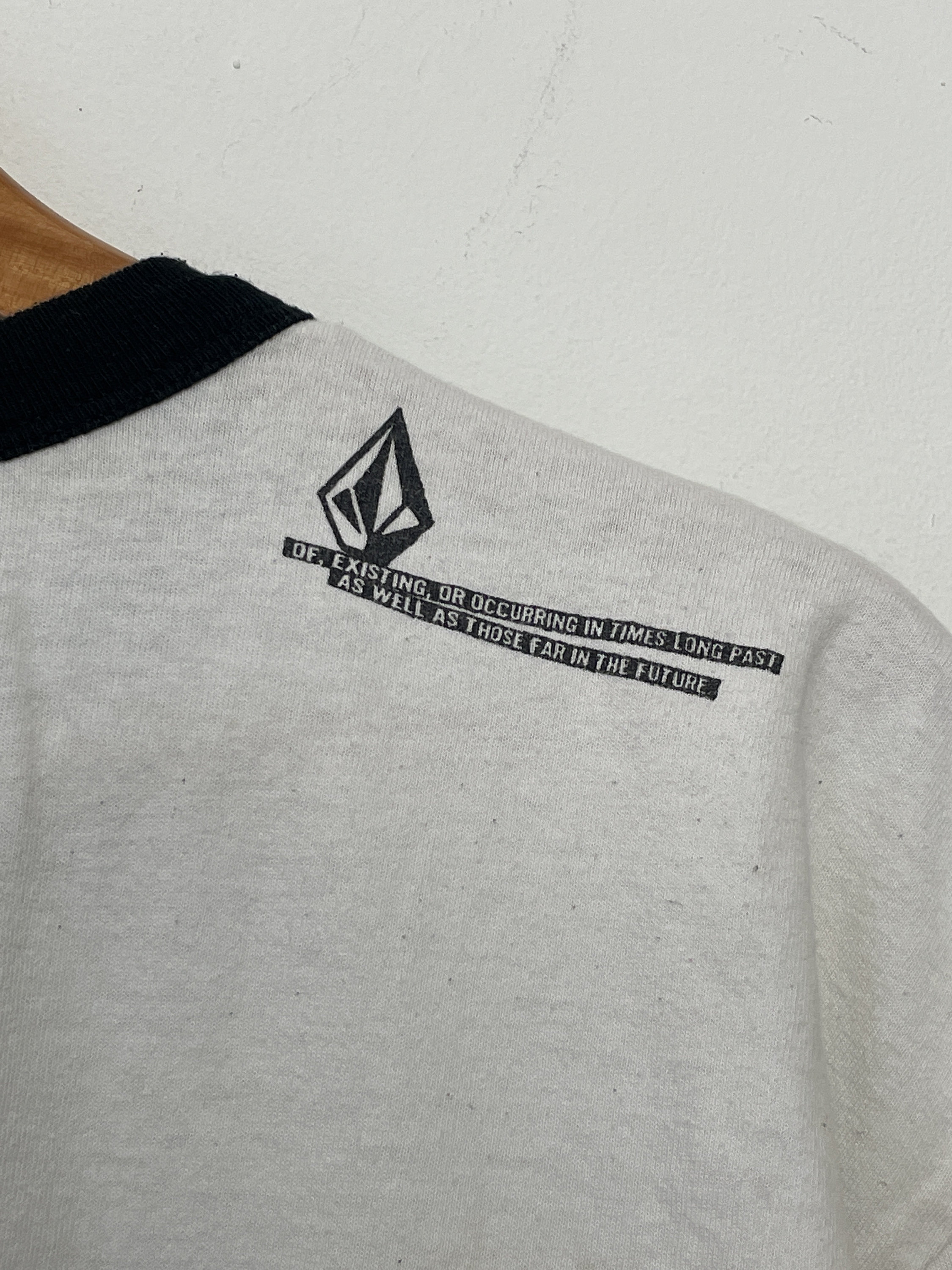 Vintage Y2K Volcom Surfwear Spell Out Graphic Ringer Tee Shirt size ...
