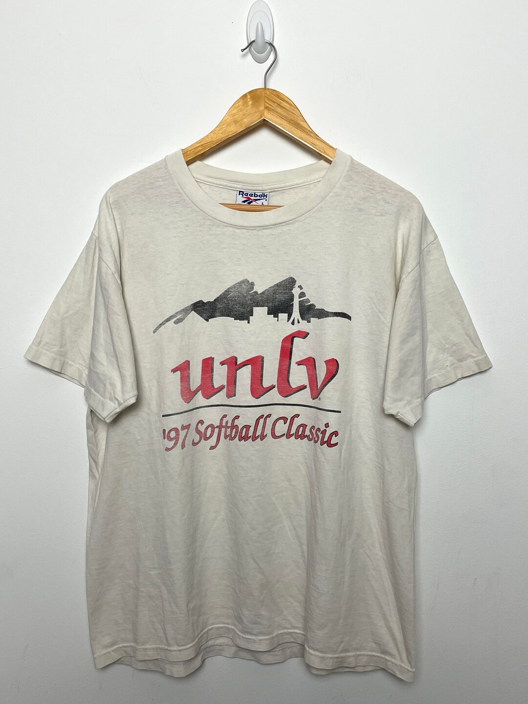 Vintage 1997 Reebok UNLV Softball Classic Graphic College Tee Shirt ...