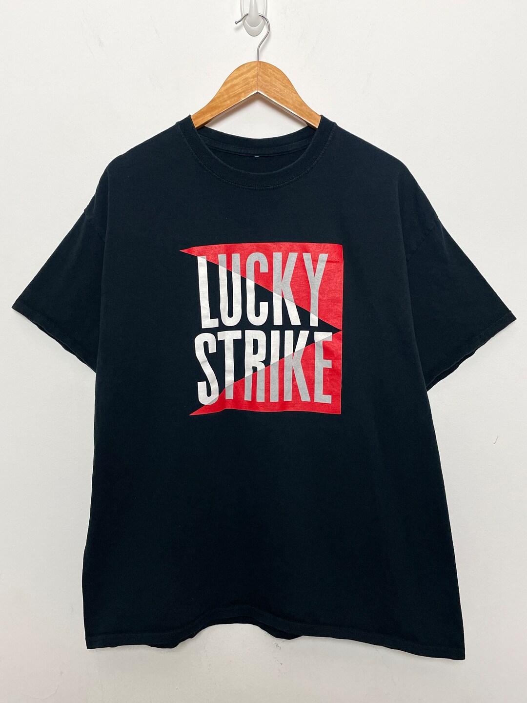 Vintage Lucky Strike Tobacco Cigarettes Spell Out Graphic Tee Shirt ...