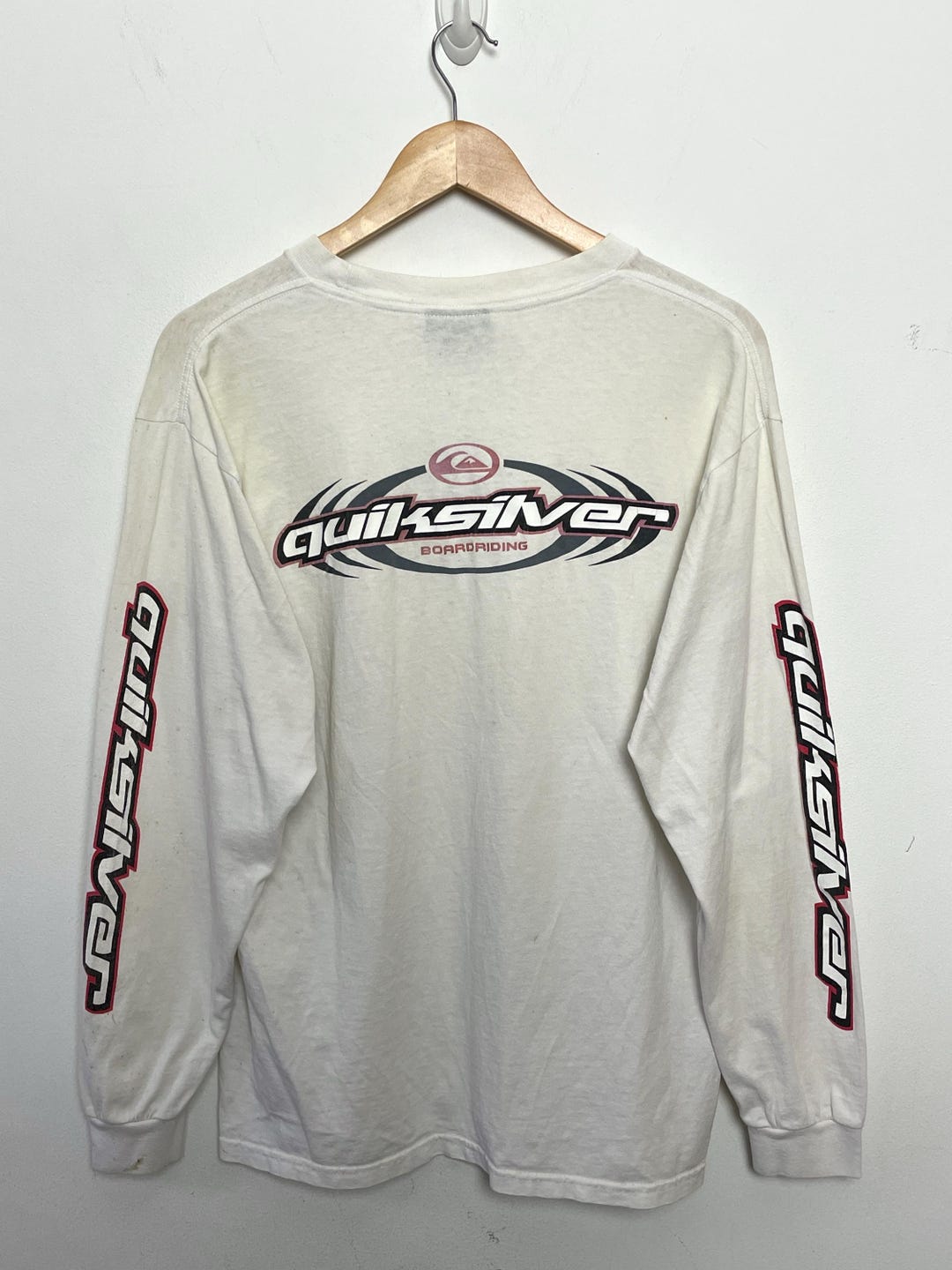 Vintage 1990s Quicksilver Boarding Spell Out Graphic Long Sleeve Tee ...