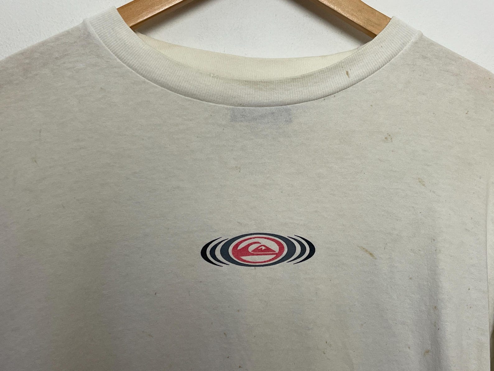Vintage 1990s Quicksilver Boarding Spell Out Graphic Long Sleeve Tee ...