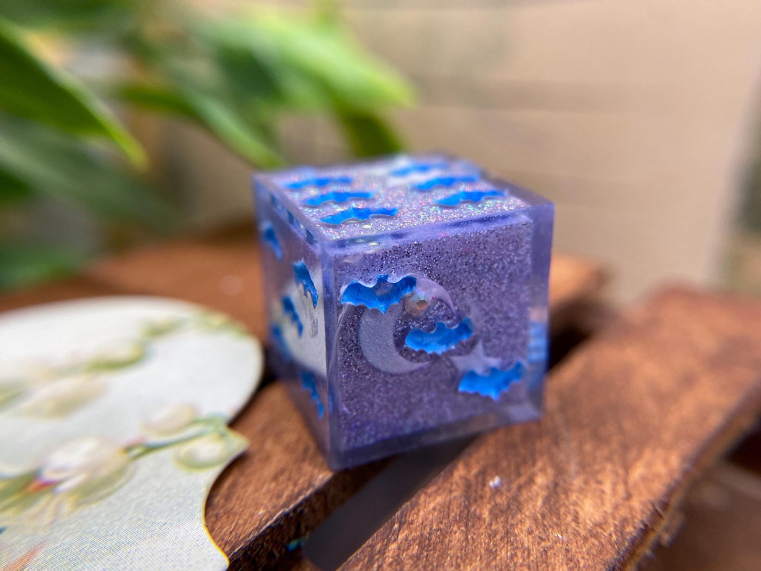 Holographic Bat Pip D6 || Handmade Sharp Edge Polyhedral Dice Resin Dnd ...