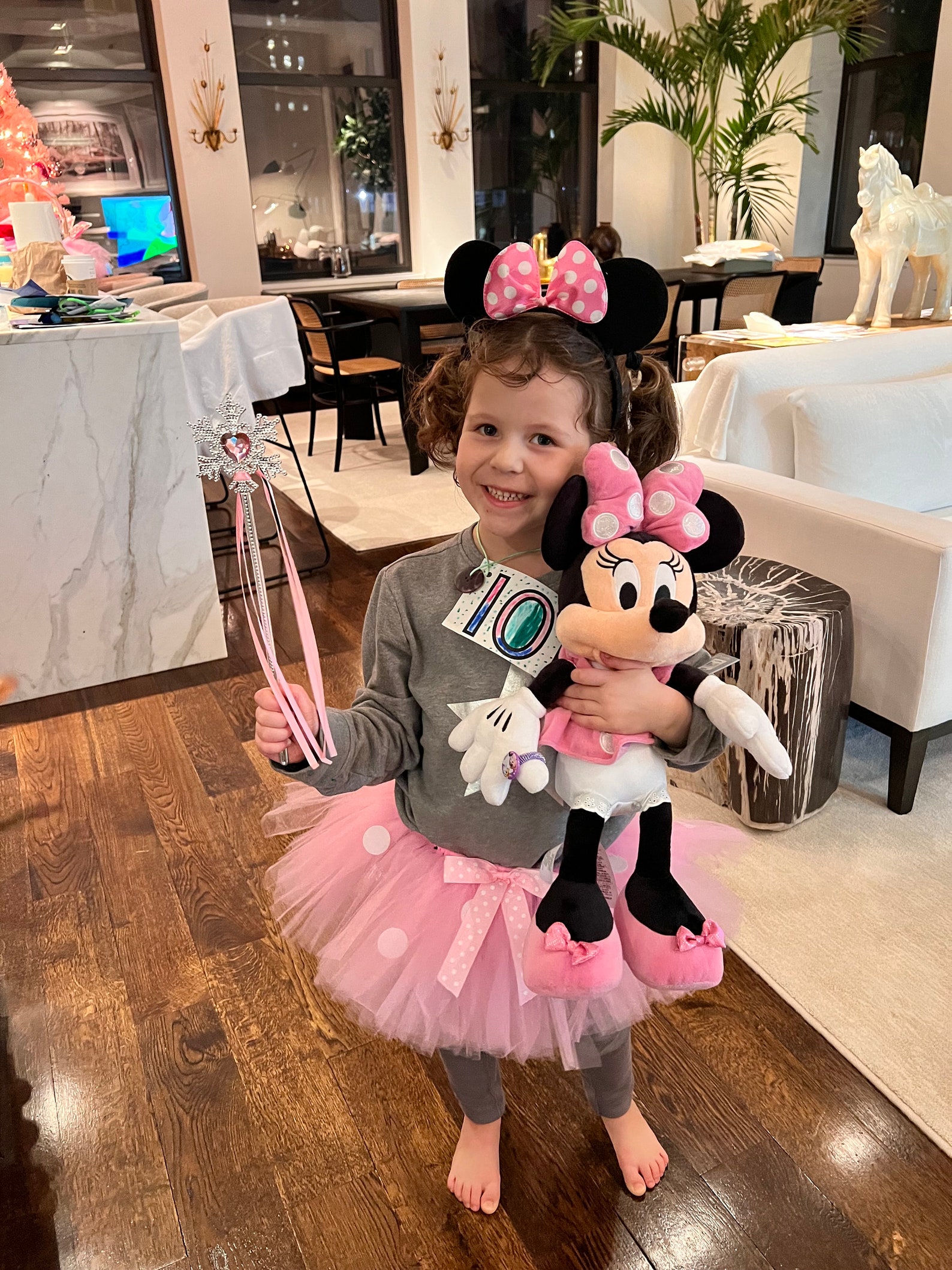 Minnie Mouse Gift Basket - Etsy