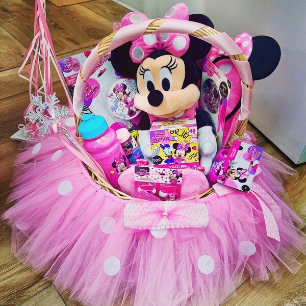 Minnie Mouse Gifts - 60+ Gift Ideas for 2024