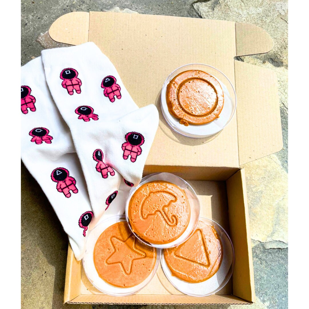 Squidgame Dalgona Game Gift Set Box With Squidgame Socks fun Socks ...