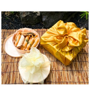 Korean Traditional Rice Cracker Set in Wooden Box - Authentic ...