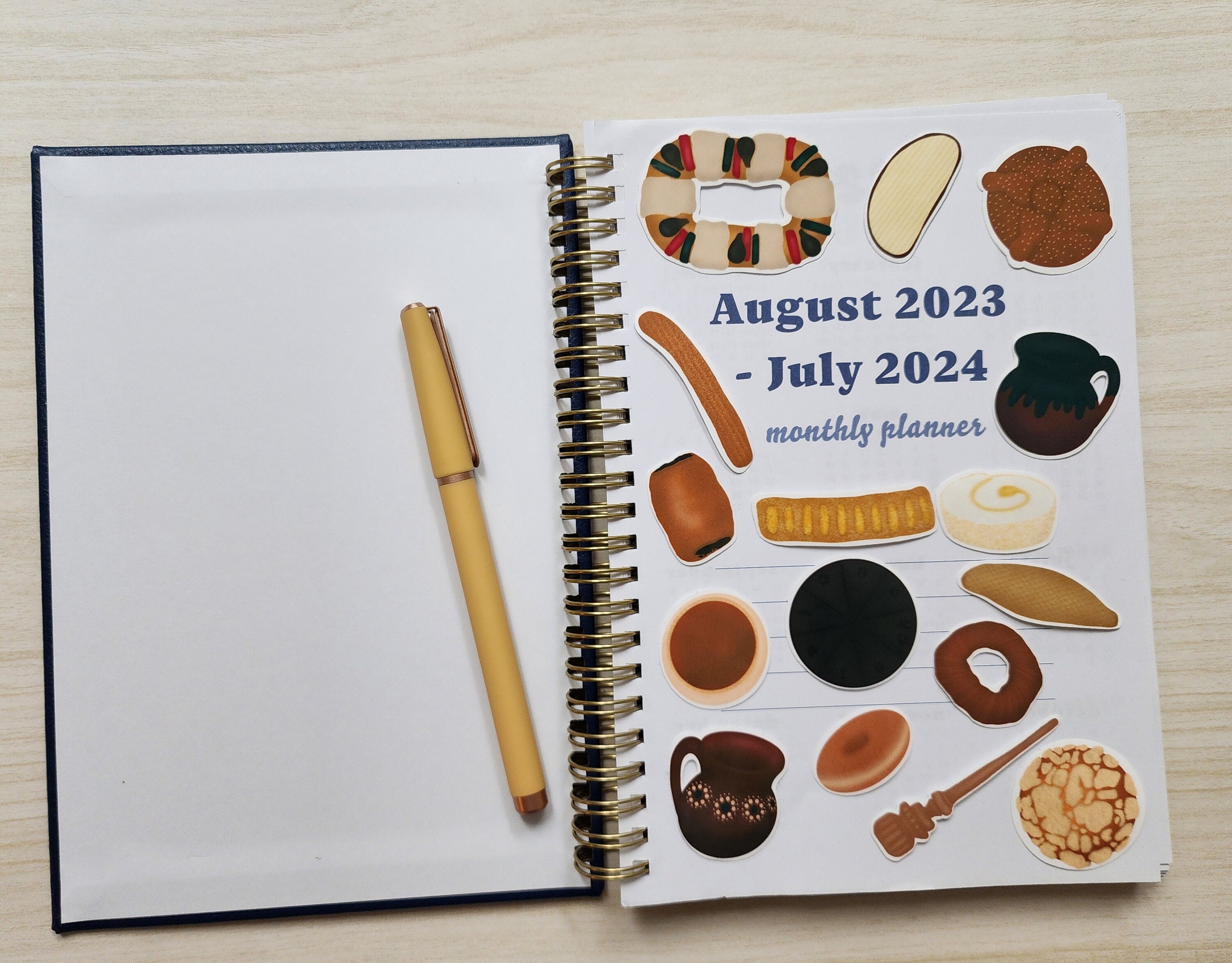 Pan Dulce Chocolate Mexicano Pan Dulce Mexicano Mexican Bread and Hot ...