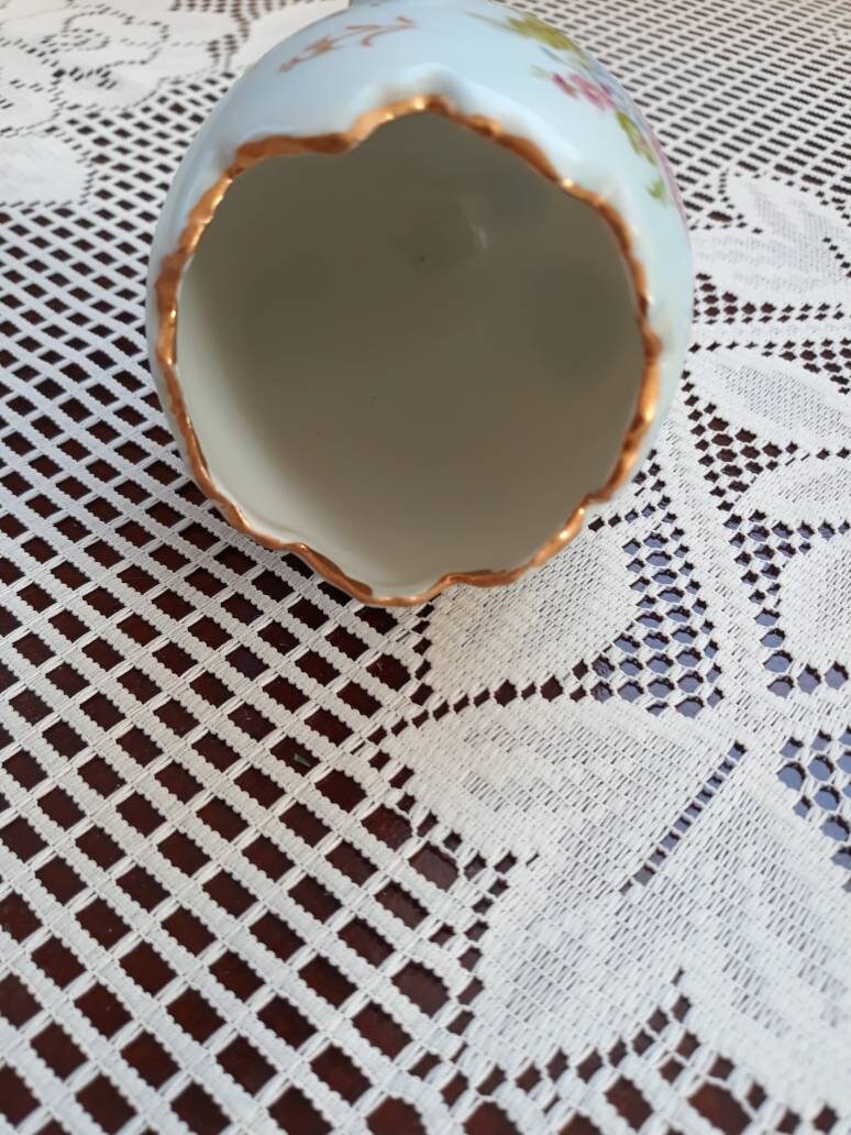 Napco Ceramic Footed Vase on the Shape of Cracked Egg - Etsy