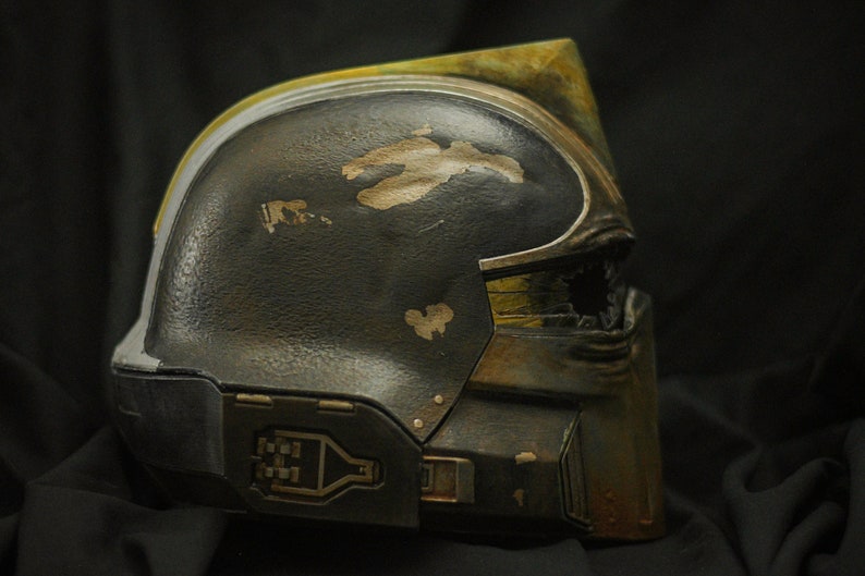Divers 2 Helmet— Fallen Hero Scaled Model Battle Damaged - Etsy