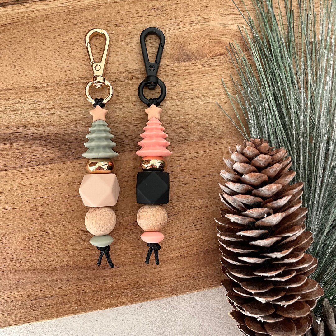 Evergreen Tree | Matte Black | Keychains | Silicone Beaded | Wood ...
