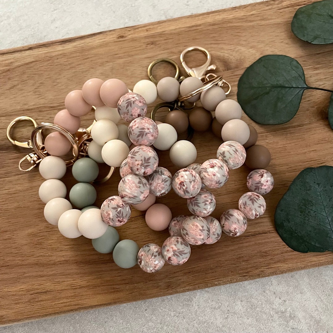 Wristlets Silicone Beaded Wildflowers Keychain Mama Matte Black Friend ...