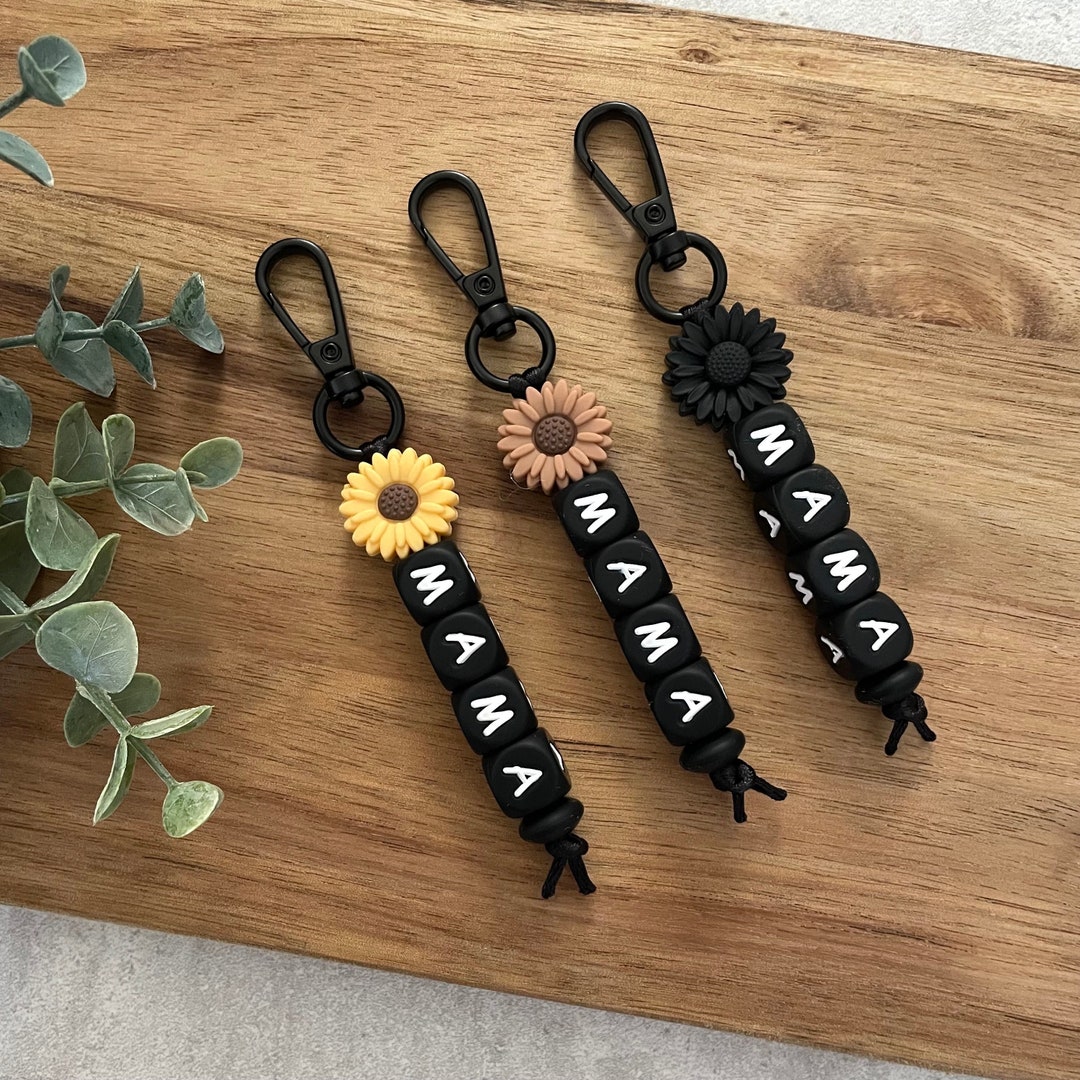Keychains | MAMA | Silicone Beaded | Neutral Keychains | Daisy ...