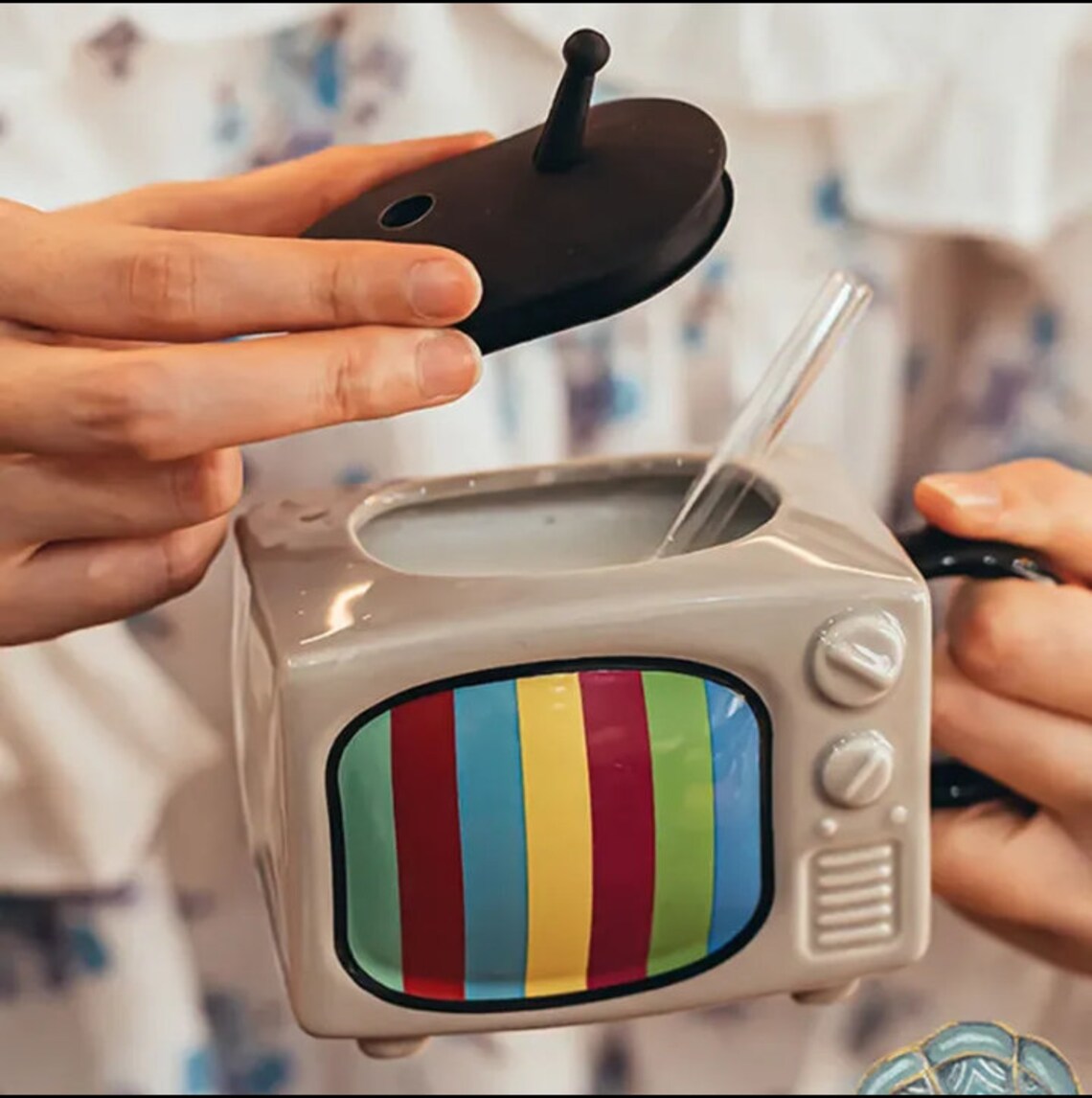 Creative 3D Television TV Shape Milk Beer Mugs With Cover Household Cup ...