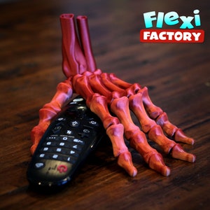 3D Printed Articulating Skeleton Hand for Halloween Decor | Halloween ...