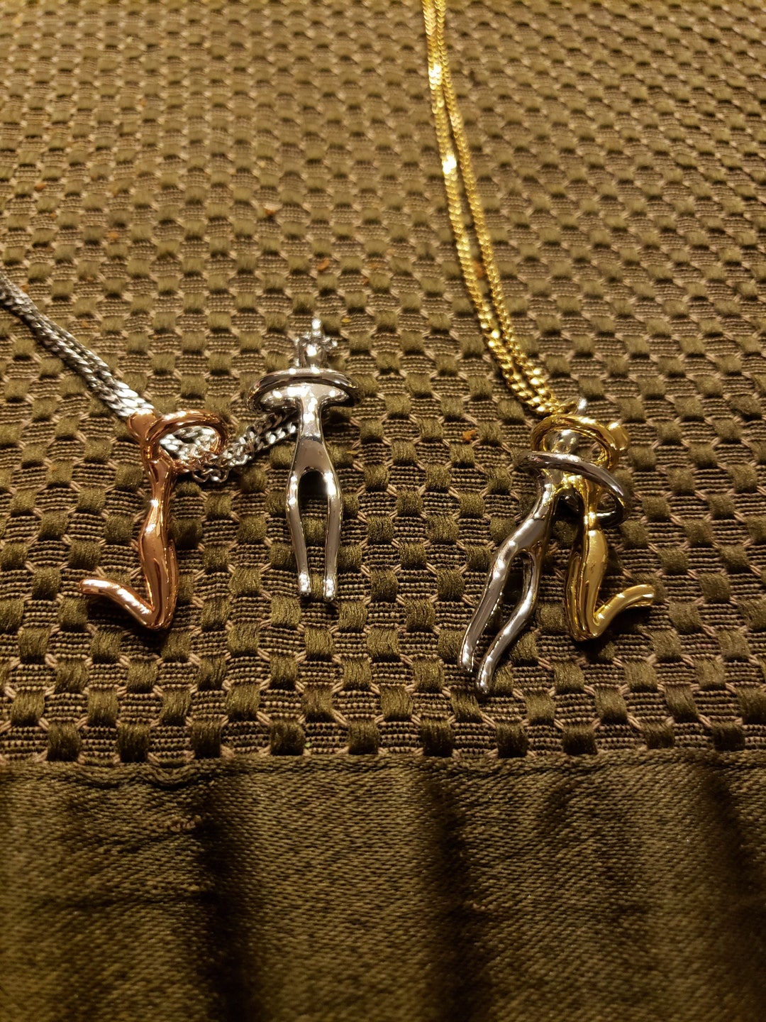 Jumping Hug Necklace. 2" Separable Figures. Adjustable Chain. 2 Colors ...