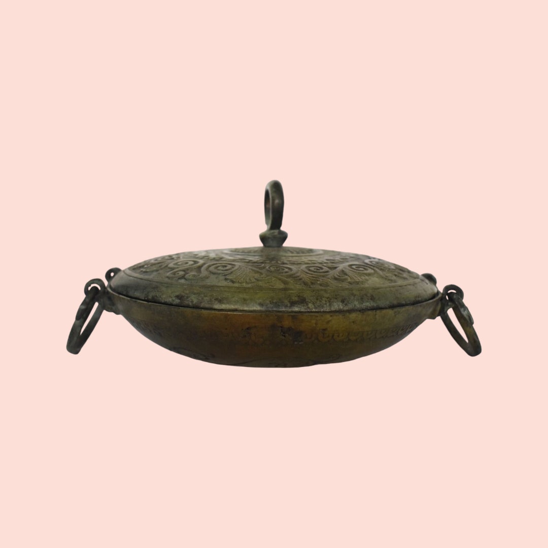 Ancient Greek Lidded Dish - Eternity Symbol and Floral Design - Museum ...