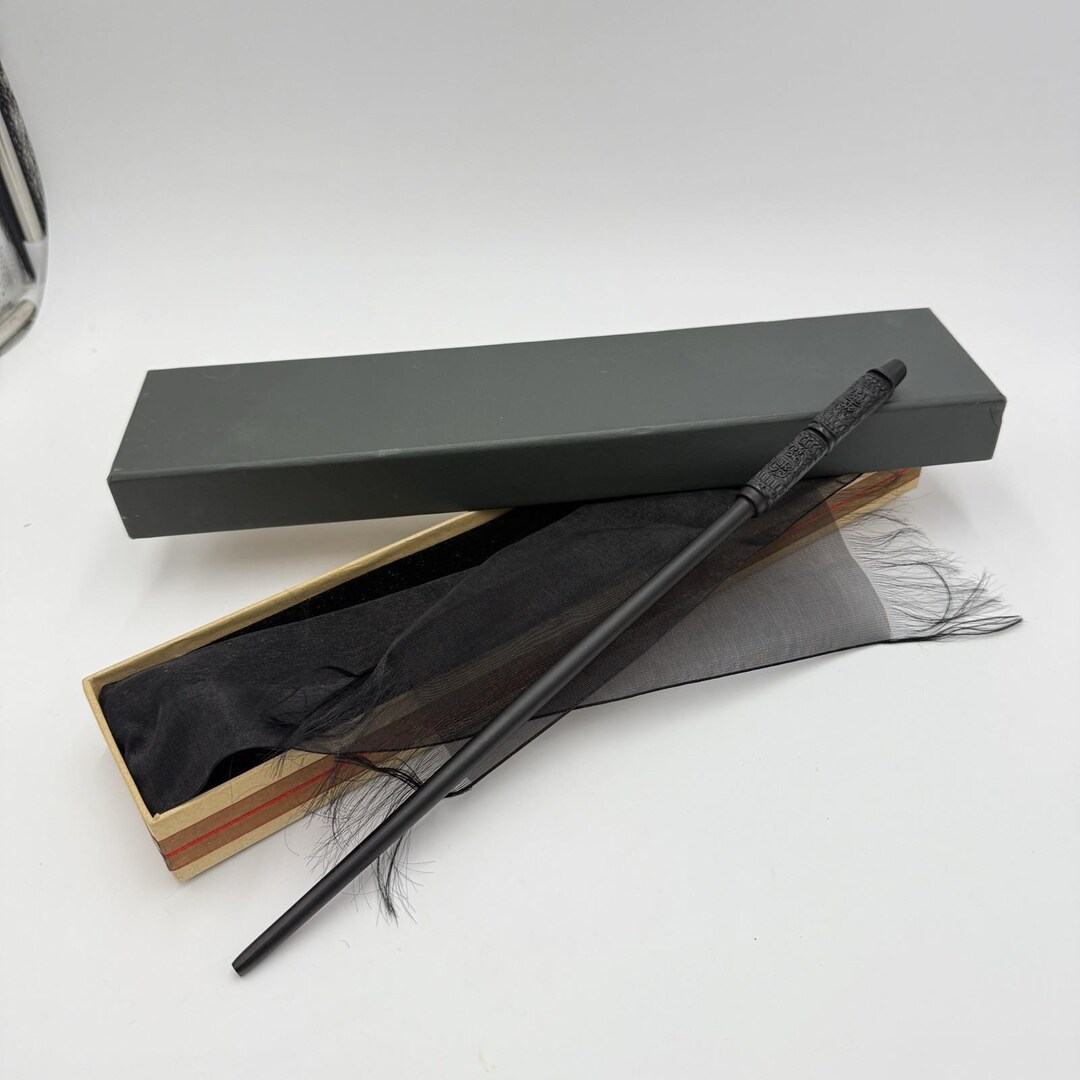 TM & Warner Bros Harry Potter Professor Snape Wand in Ollivander's Box ...
