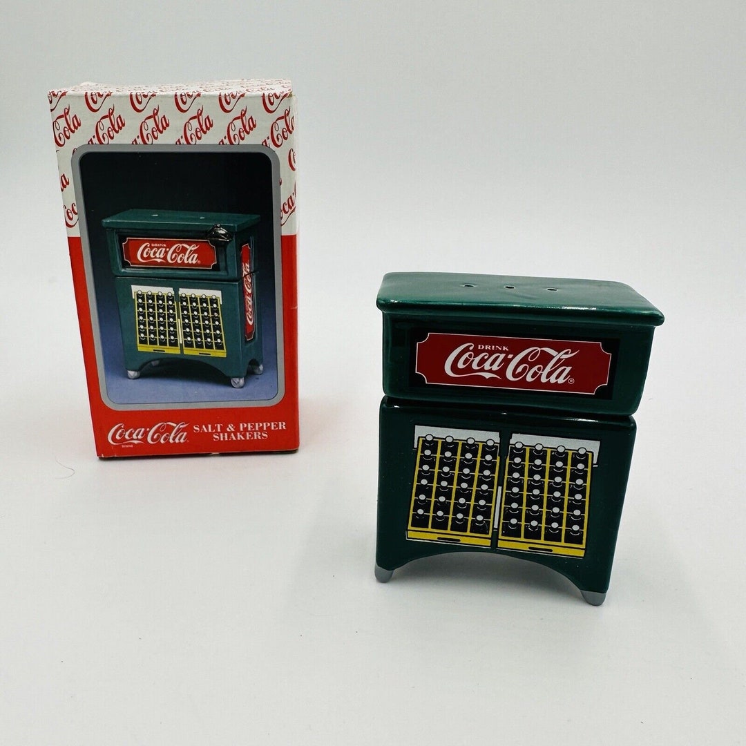 Coca-cola Salt & Pepper Shaker Vending Machine Ceramic Vintage - Etsy