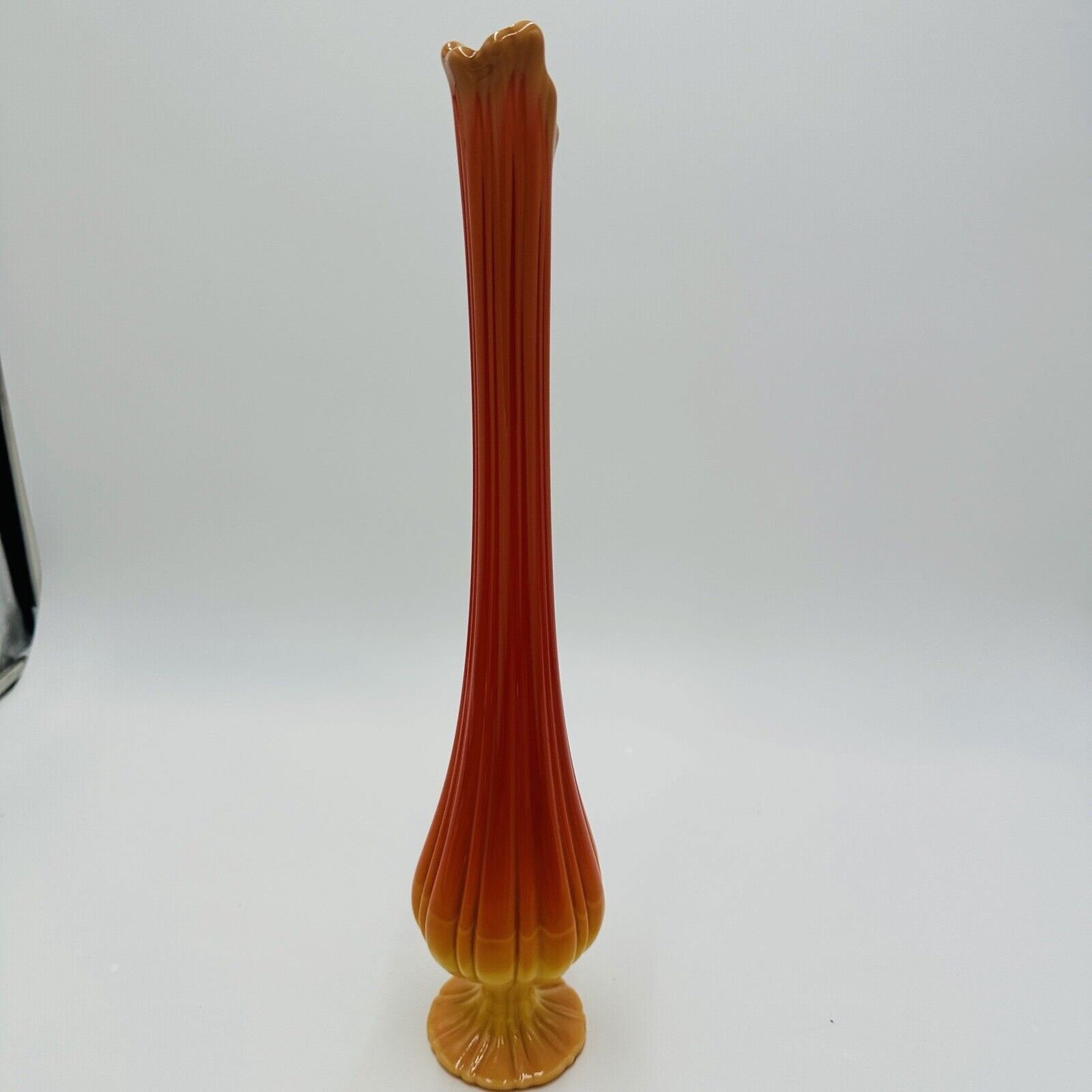LE Smith Vase Bittersweet Swung Glass Orange 16.5in Tall MCM Floor ...