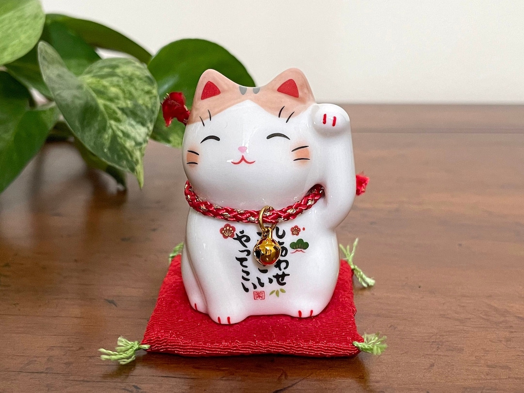 Japanese Lucky Cat Statue Maneki Neko Beckoning Waving Cat for Happiness and Good Luck Feng Shui Cat Good Fortune Japan Kawaii Gifts 35 Etsy UK