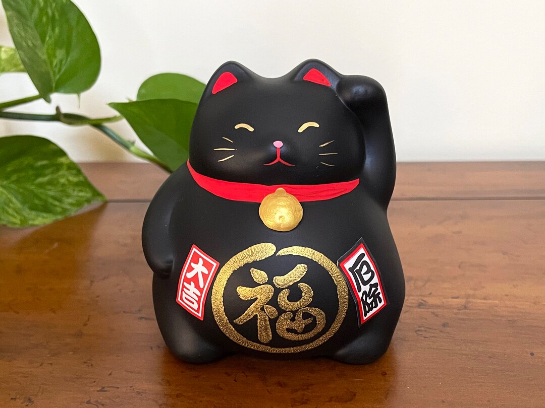 Black Japanese Lucky Cat Statue, Maneki Neko, Beckoning Waving Cat for ...