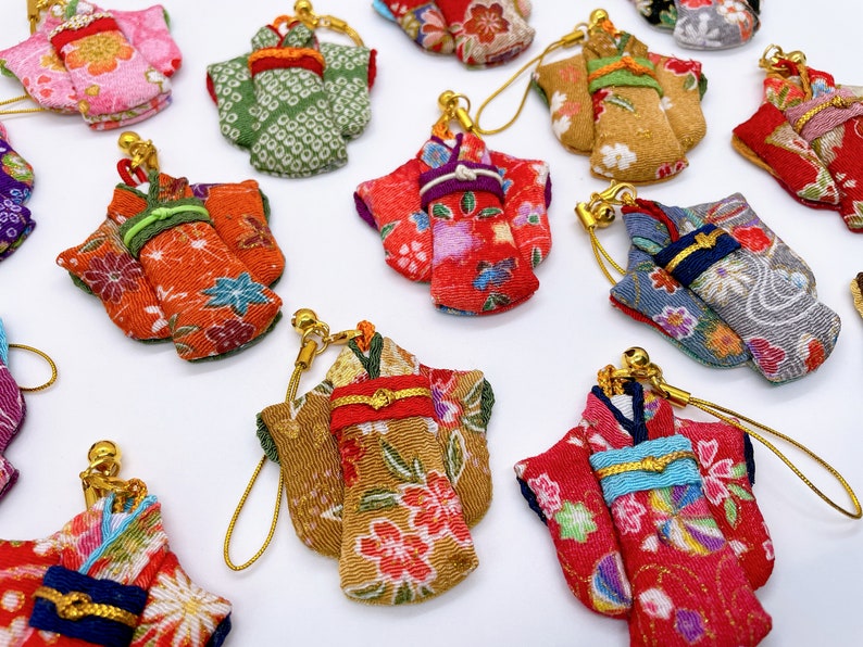 Japanese Kimono Charm, Kyoto Chirimen Fabric, Crepe Fabric, Japanese ...