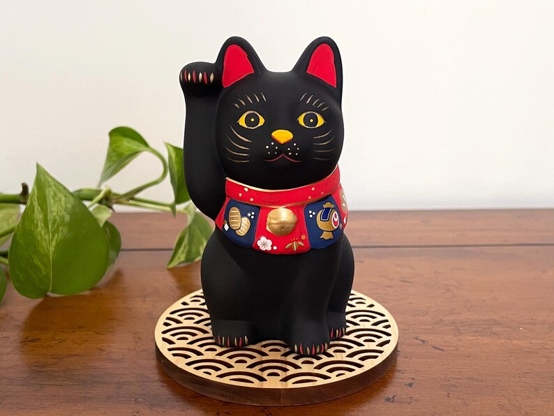 Handcrafted Maneki Neko Lucky Cat Statue: Japanese Feng Shui Decor - Etsy