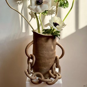 Medium Ceramic Chain Vase, Chain Pottery, Black Vase, Flower Vase ...