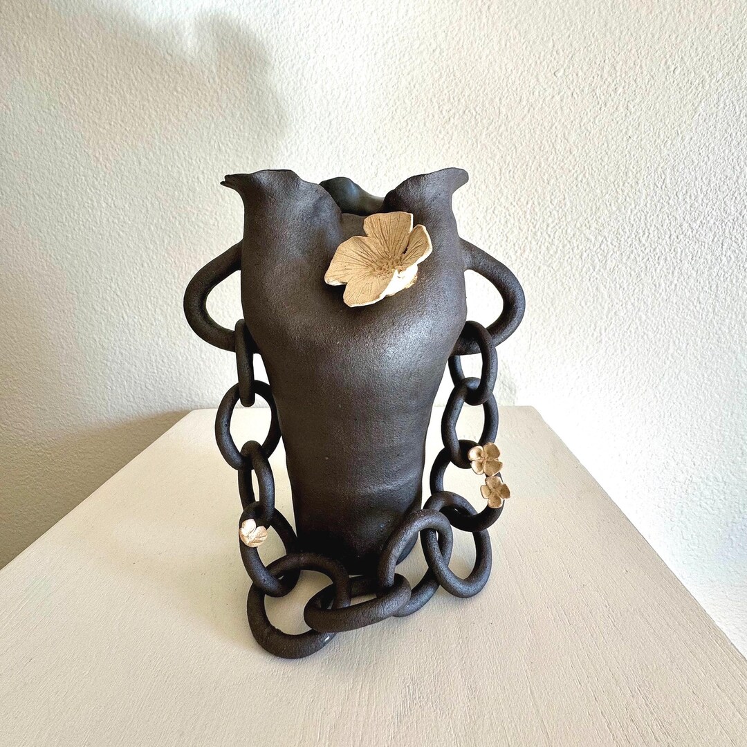 Large Ceramic Chain Vase With Ceramic Flowers, Chain Pottery, Modern ...