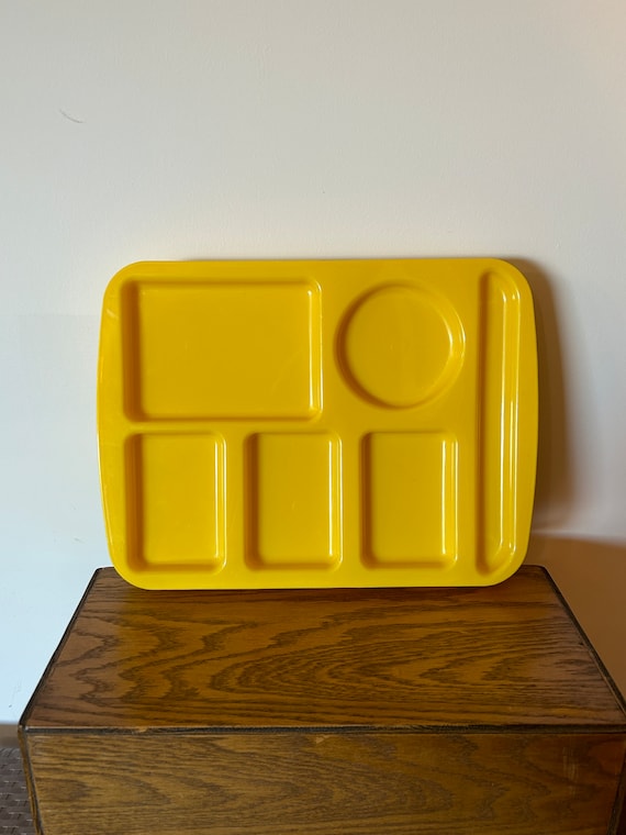 6 Yellow Lunch School Trays - Gem