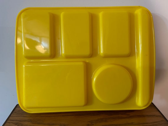 6 Yellow Lunch School Trays - Gem