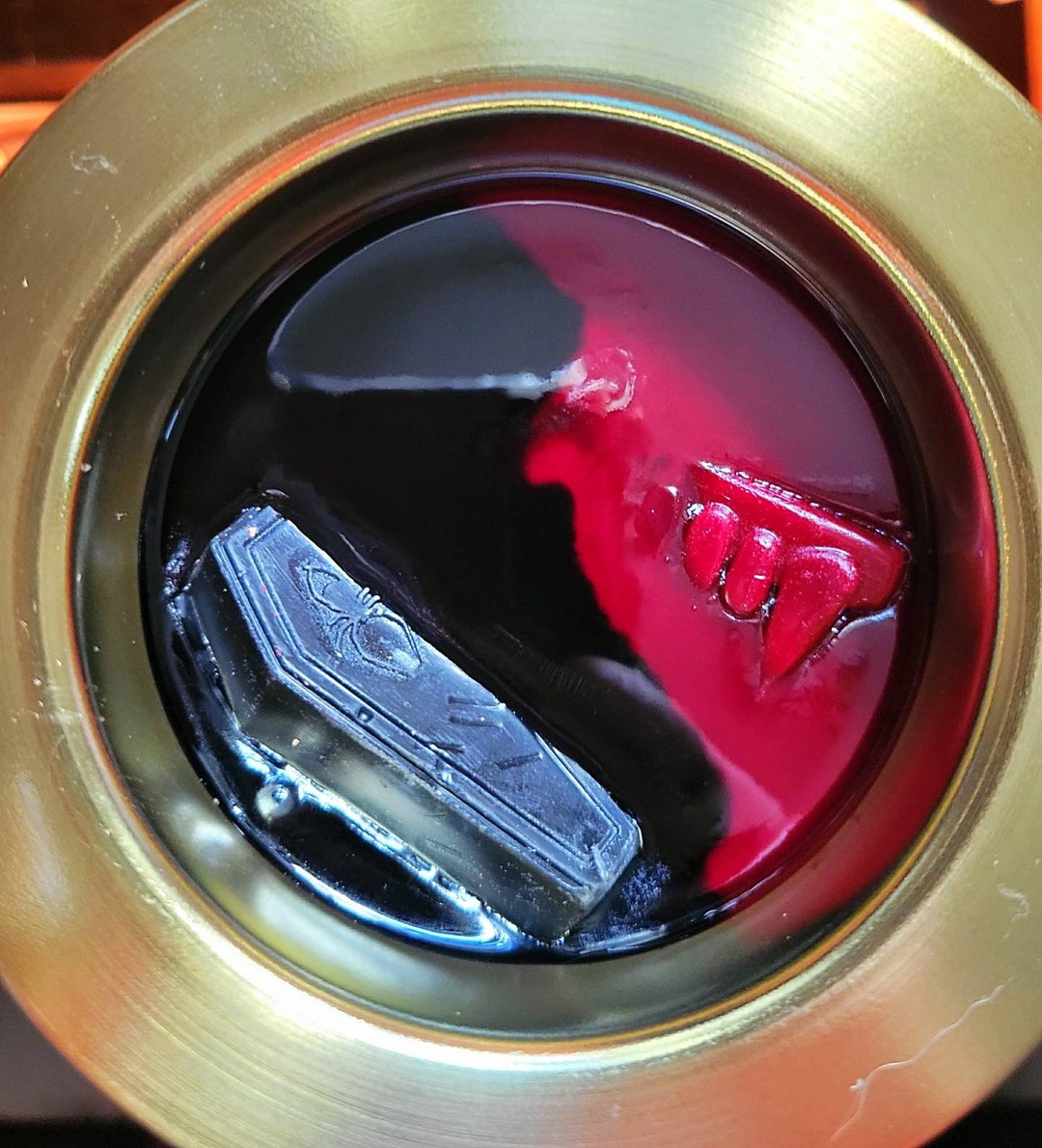 VAMPIRE KISSES Wax Melts, Dragons Blood Scented, Fangs and Coffin ...