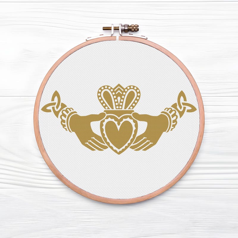 Claddagh Pattern - Etsy