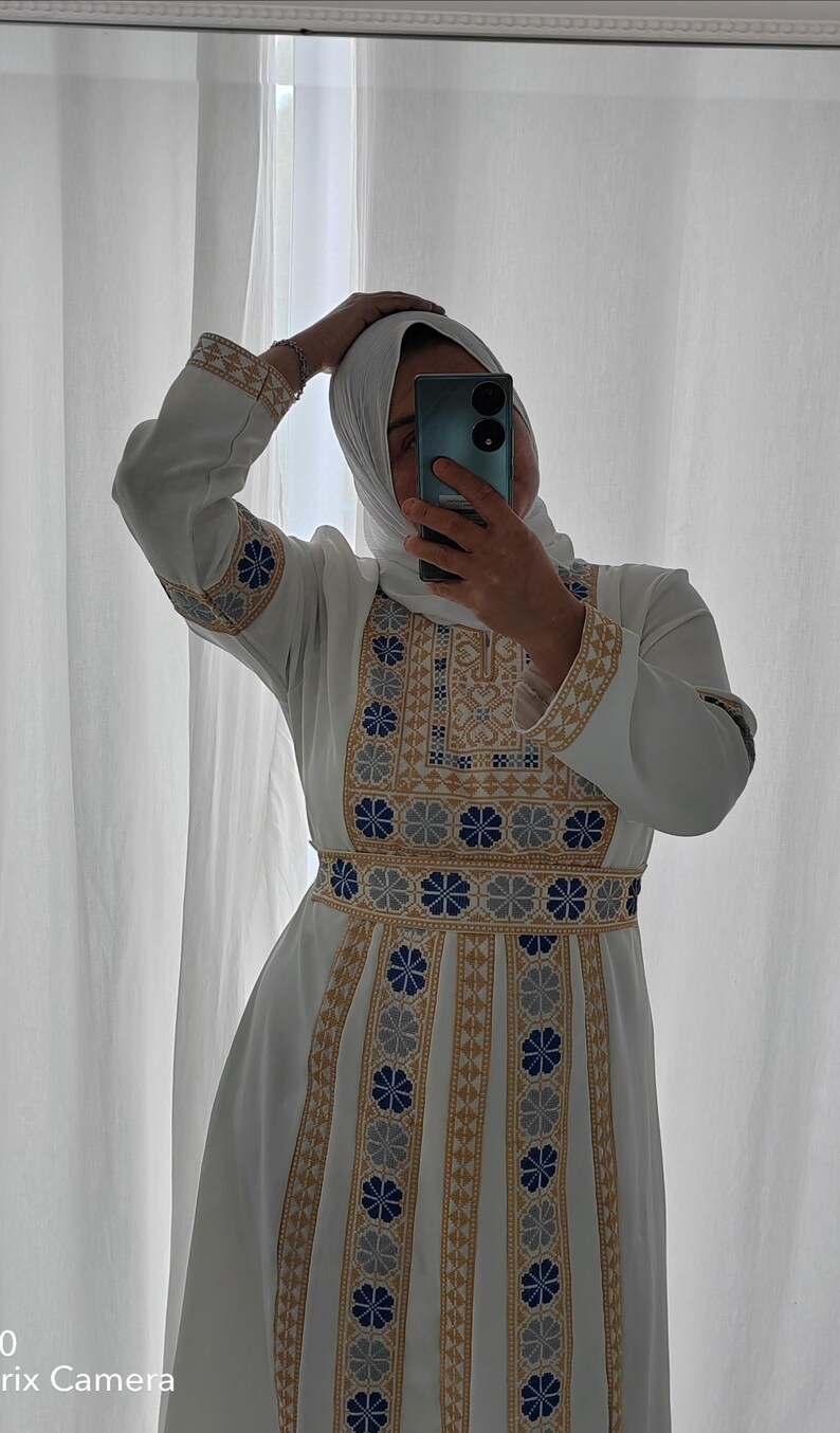 Traditional Palestinian Tatreez Dress – Handcrafted Embroidered Thobe ...