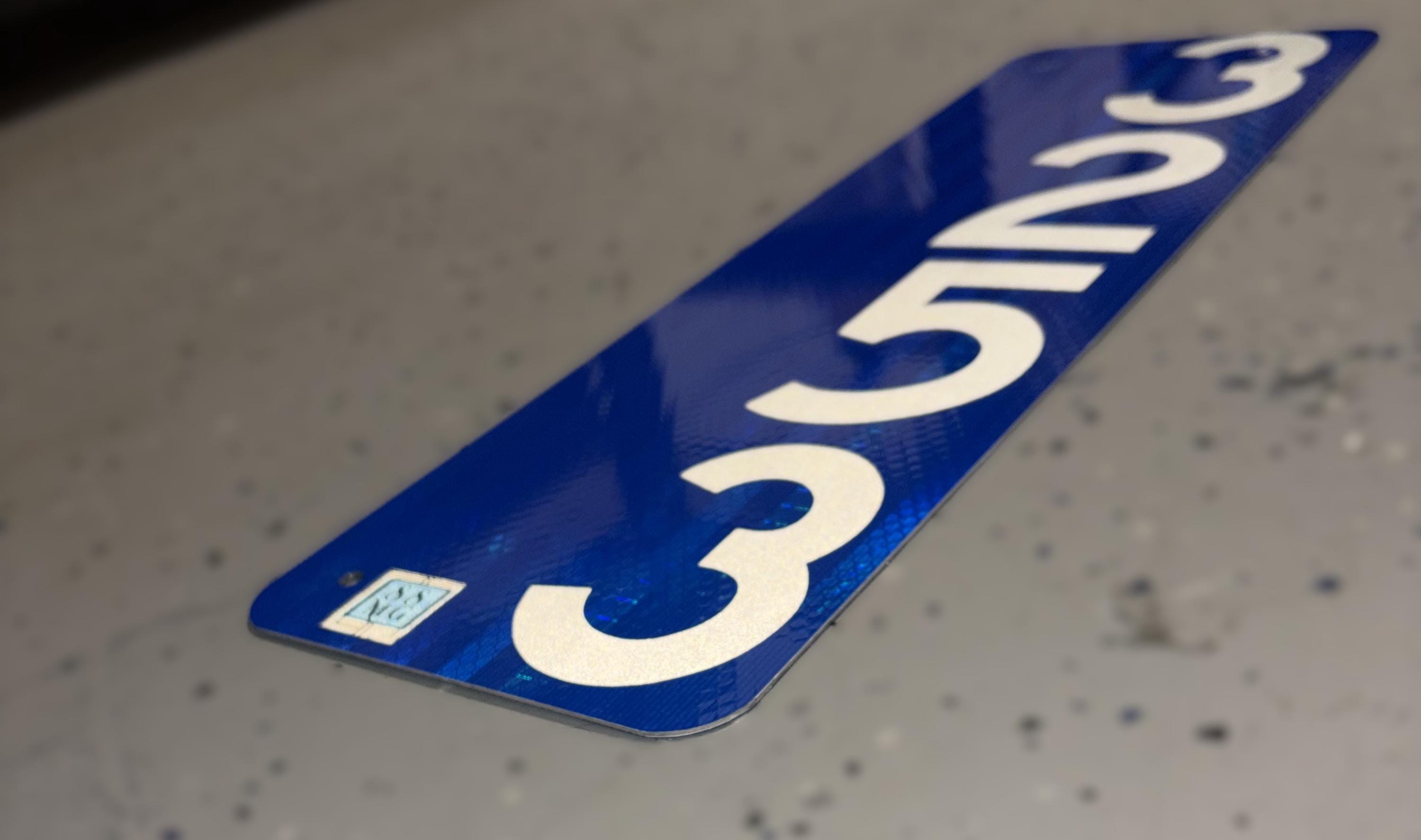 Custom Vertical 911 Address Sign 18