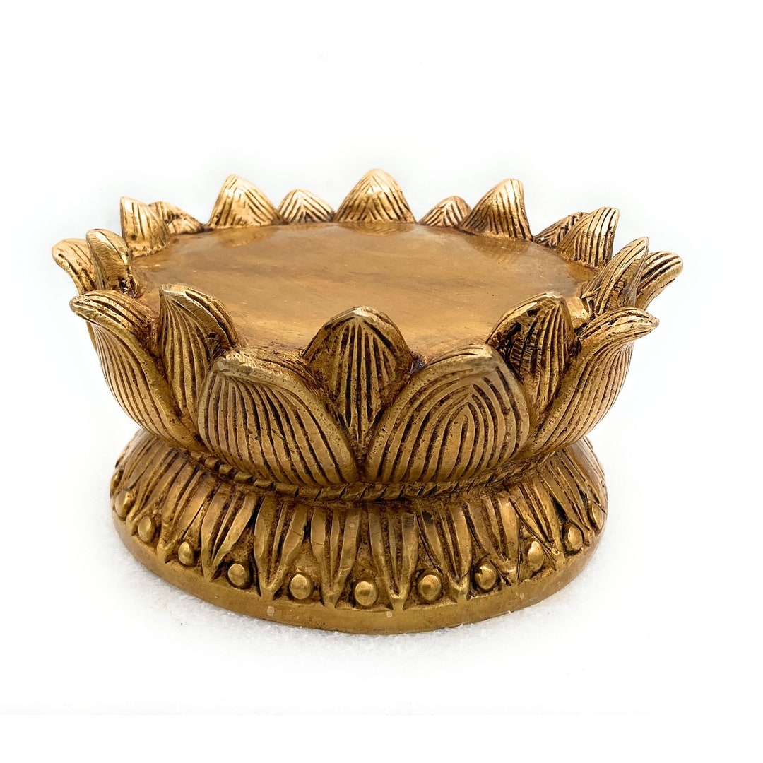 Bhunes Brass Lotus Shaped Peetham for Idols Chowki Bajot Aasan Peetha ...