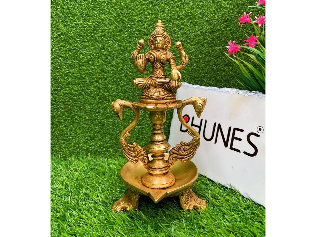 Bhunes Brass Lakshmi Diya, Pooja Lamp, Laxmi, Deep, Deepam, Lamps for ...
