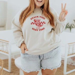 Snack Time is the Best Time SVG PNG Retro Trendy Pizza Design for T ...