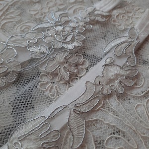 Ivory Silver Frame Lace Garter Set, Garters for Wedding, No Slip Grip ...