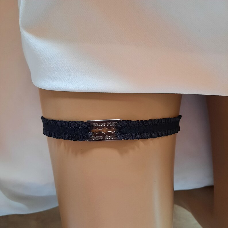 Gothic Black Garter Elegant Dark Wedding Inspiration, Razor Accessory ...
