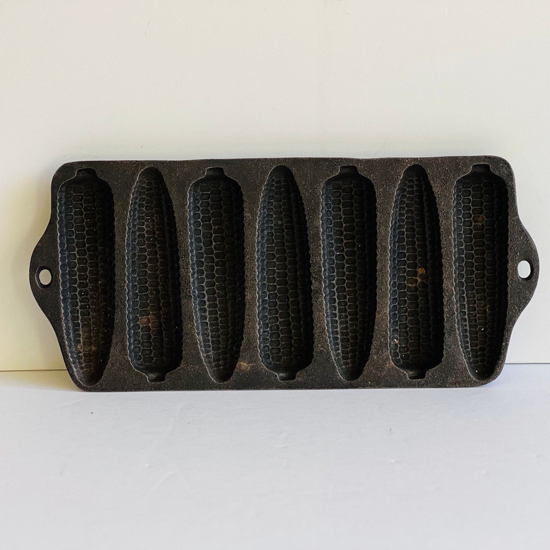 Vintage Cast Iron Corn Stick Cornbread Pan With 7 Molds - Etsy