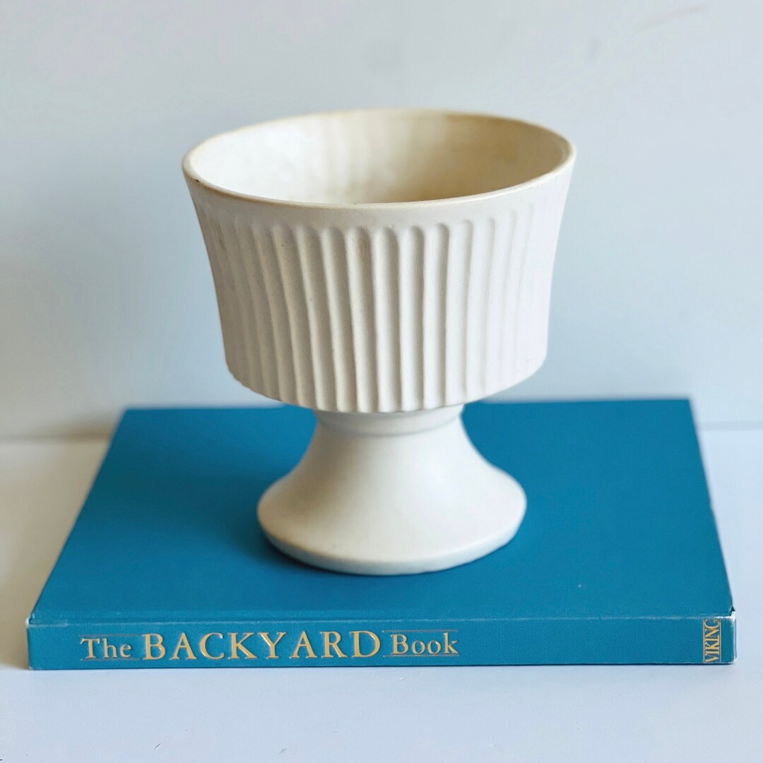 Mccoy Floraline Matte White Planter #477 Vintage Ribbed Pedestal ...