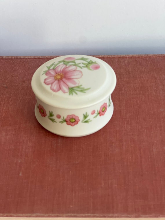 Vintage Lefton Antique Ivory Hand Painted Trinket Rin… - Gem