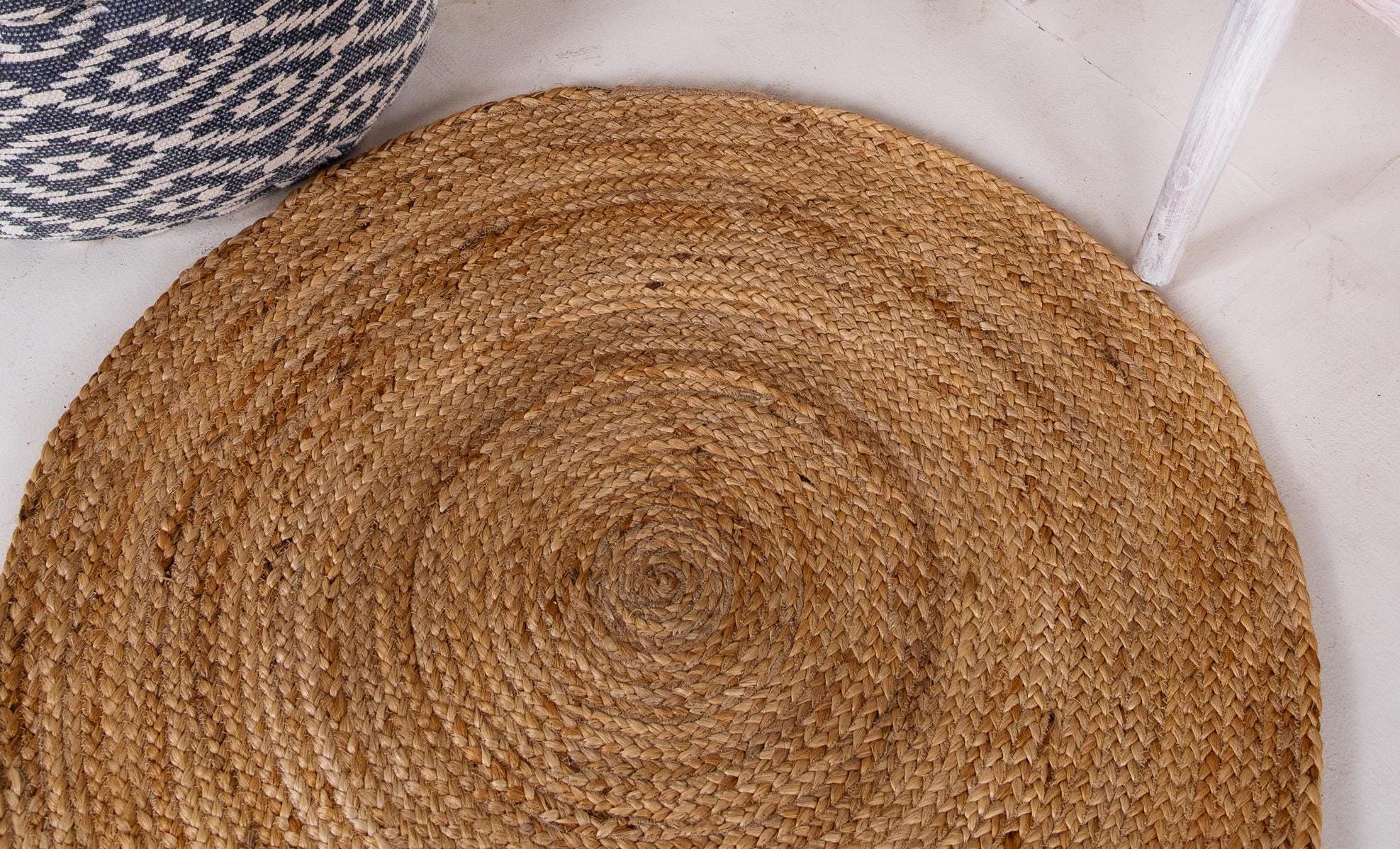 Handwoven Round Jute Rug – Natural Boho Circle Rug for Home Décor