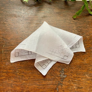 Vintage Linen Pulled Thread Embroidered and Appliquéd Silvery White on ...
