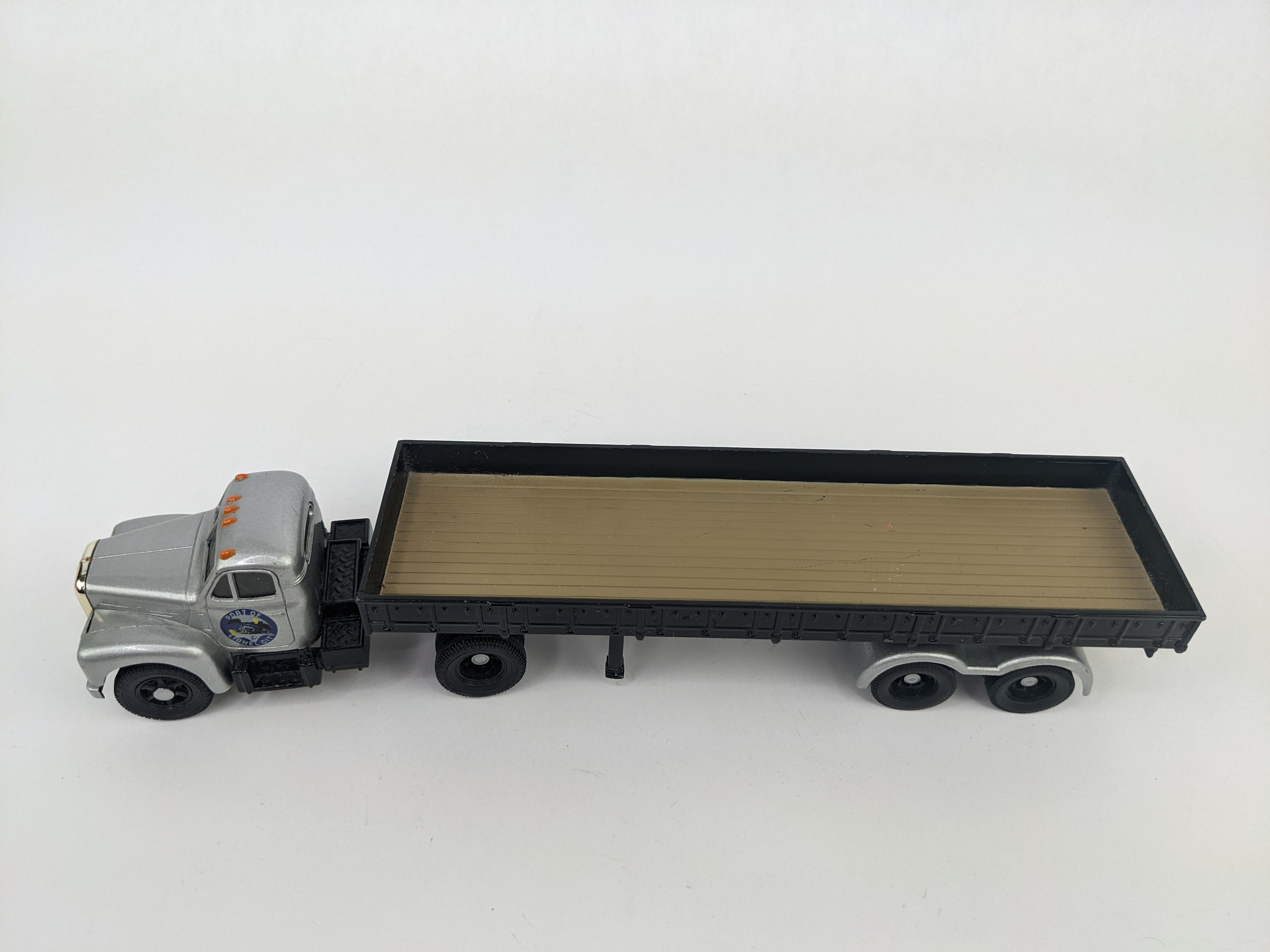 CORGI Classics 1997 Port of Lionel City Mack B Semi Freight Truck Black ...
