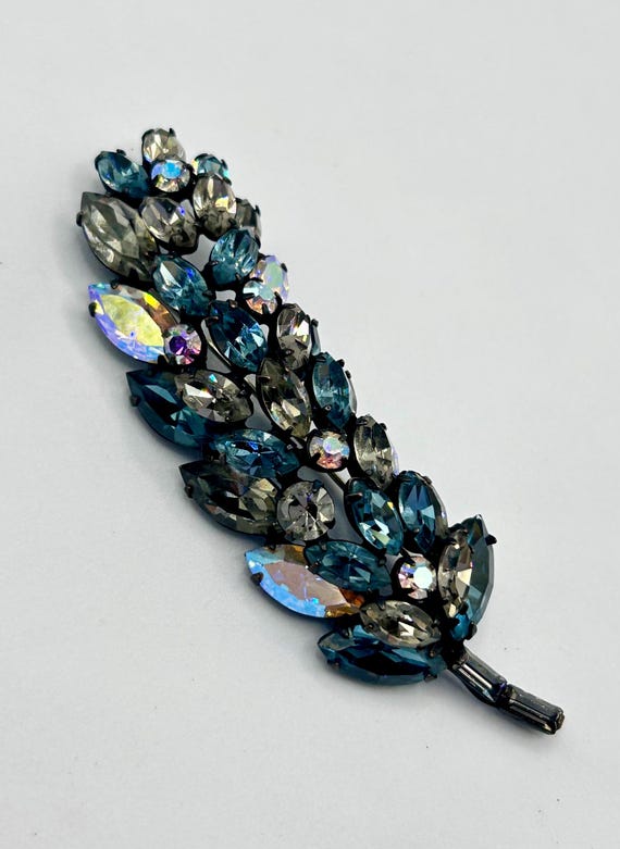 Regency /juliana brooch choice - Gem